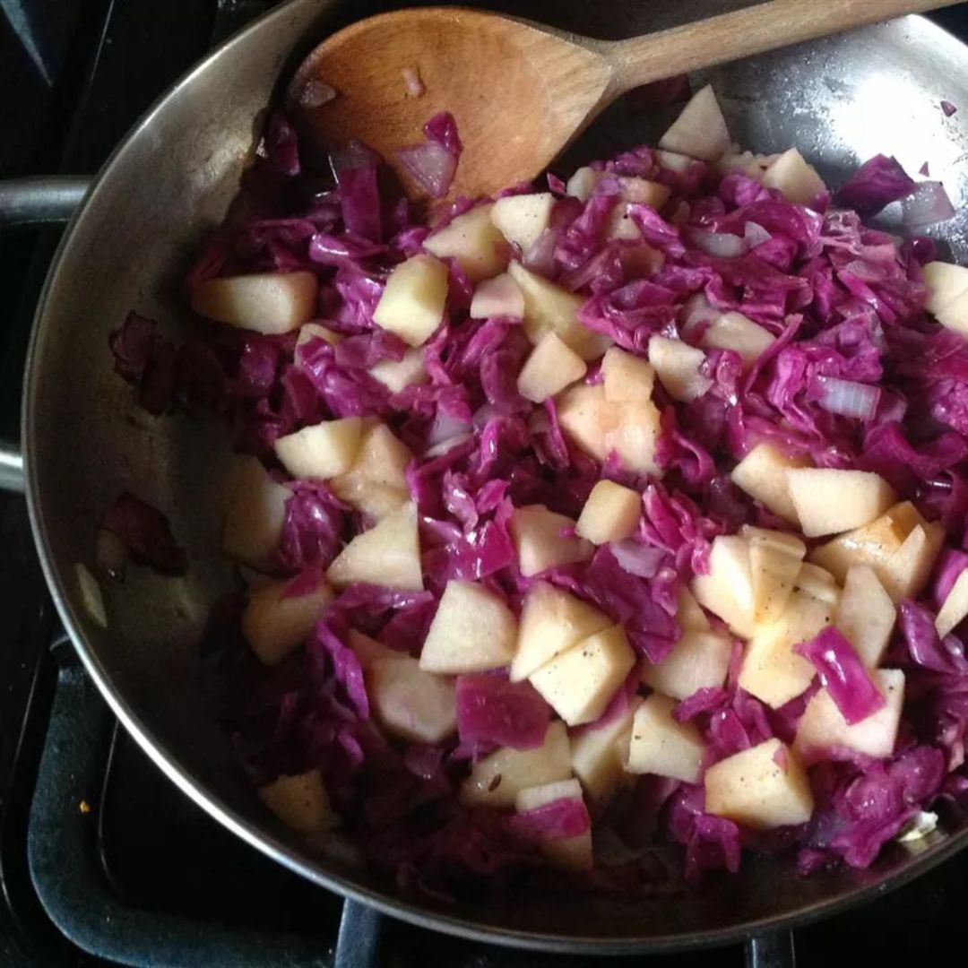 Red Cabbage with Apples - FoodShare South Carolina